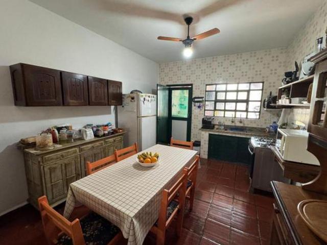 Casa para Venda, Itanhaém / SP. Possui 03 dormitórios