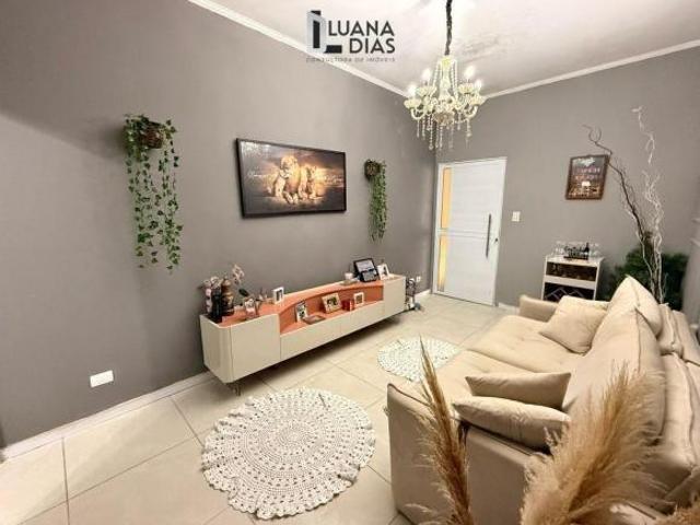 Casa para venda ou locação no Canto do forte 2 dorm com Piscina e churrasqueira