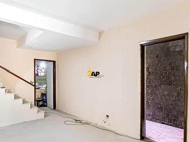 Casa para venda ou locação com 140m², 2 quartos sendo 1 suíte e 2 vagas Ferreira