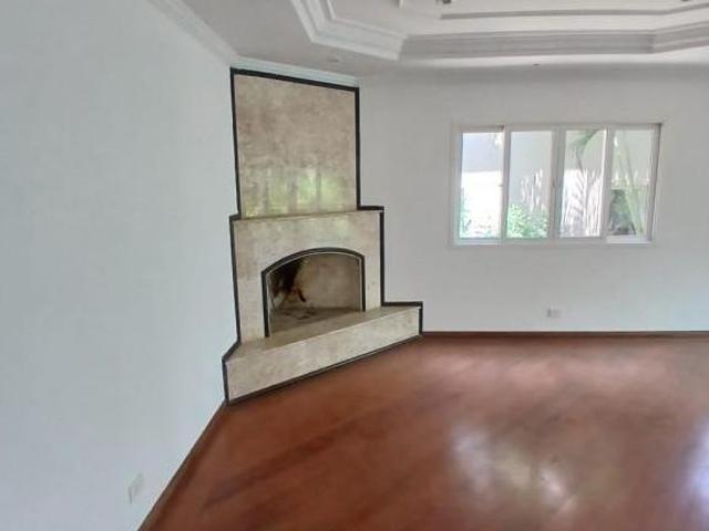 CASA PARA VENDA OU LOCAÇÃO EM ALPHAVILLE 18 DO FORTE