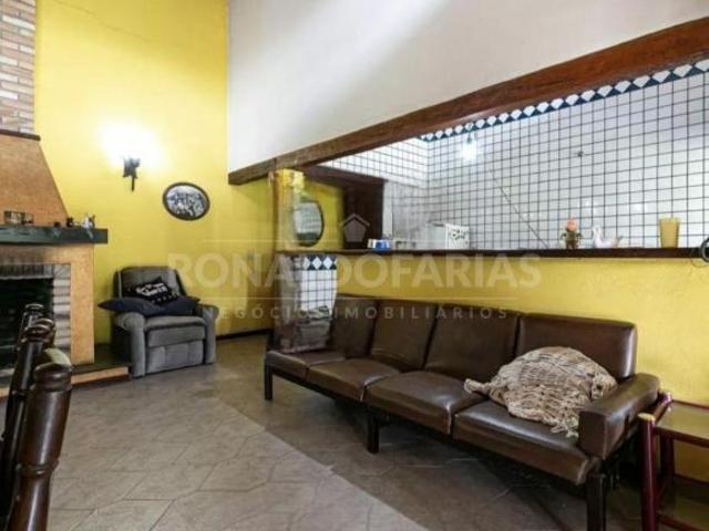 Casa à venda ou locação em Interlagos São Paulo