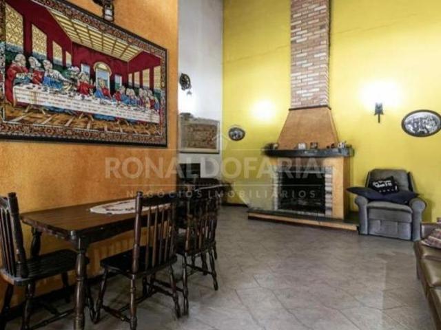 Casa para Venda ou Locação em Interlagos com 4 Dormitórios 2 Suítes e 4 Vagas de Garagem