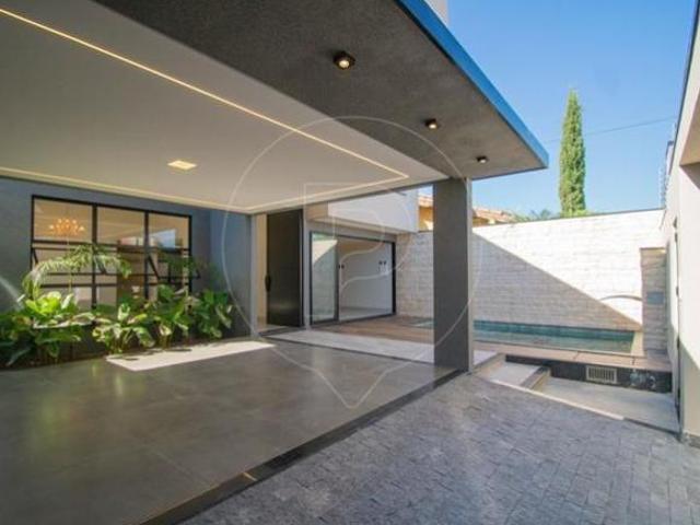 Casa para venda localizada em Caldas Novas, GO