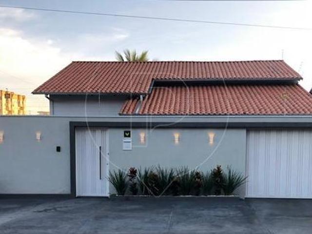 Casa para venda localizada em Caldas Novas, GO