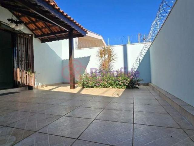 Casa para VENDA localizada no bairro CAXAMBU, em Jundiaí/SP