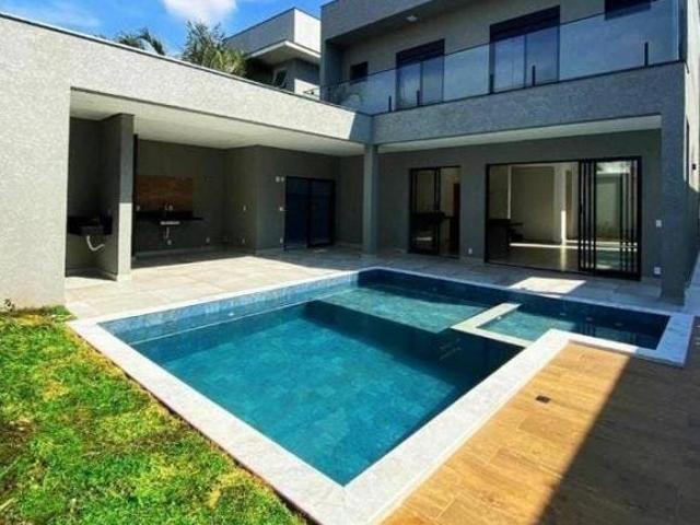 Casa para Venda localizada no Condominio Mont Blanc