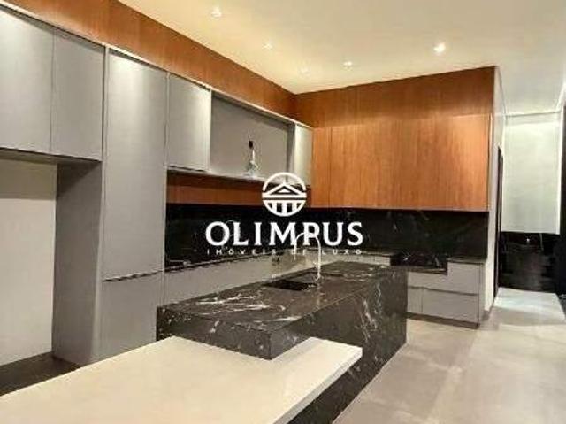 Casa para Venda no Codomínio Jardim Versailles no Bairro Nova Uberlândia em Uberlândia