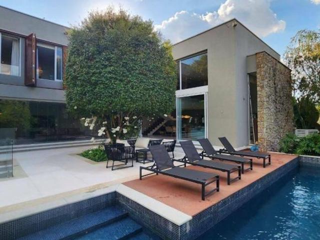 Casa para venda no condomínio Alphaville Granja Viana