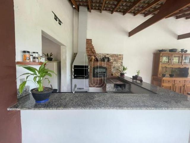CASA PARA VENDA NO CONDOMINIO OUTEIRO DAS FLORES COM 4 DORMITÓRIOS