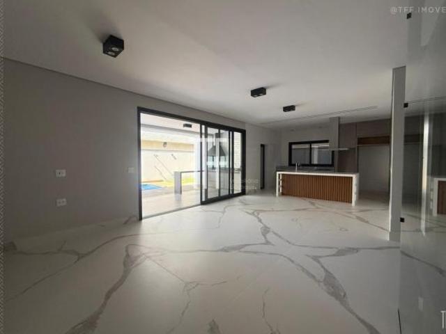 Casa para venda no Condomínio Royal Garden em Paulínia SP
