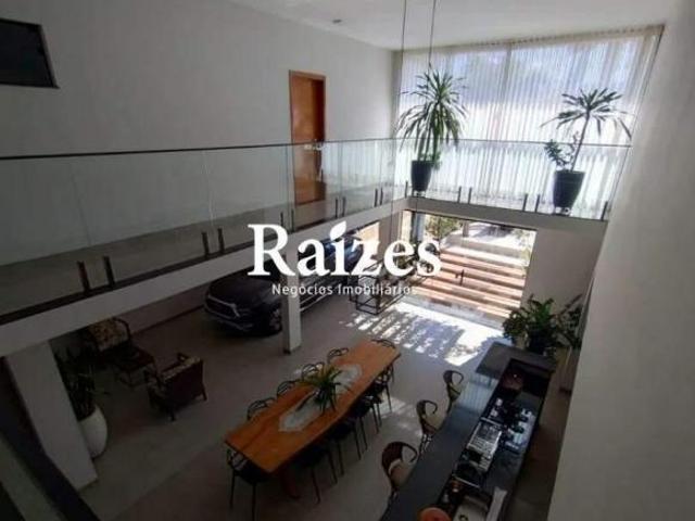 Casa para Venda no bairro Cidade Jardim com Energia Fotovoltaica, Piscina e Espaço Gourmet