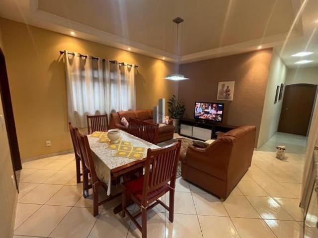 CASA PARA VENDA NO BAIRRO JARDIM ESTÁDIO JUNDIAI