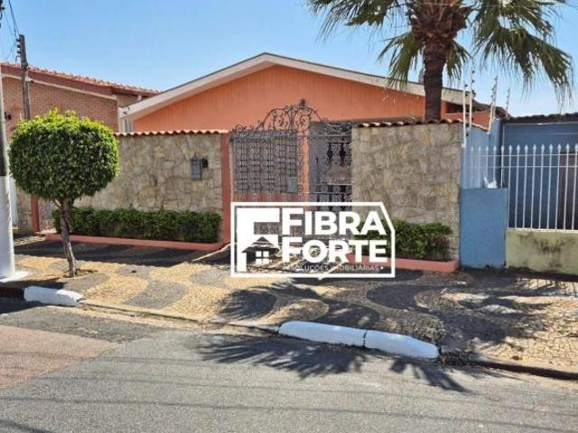 Casa para venda no bairro Jardim Proença com 3 dormitórios e piscina