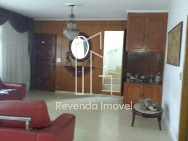 Casa para venda no Ipiranga, 300 metros com 4 dormitórios 4 suítes 6 banheiros 4