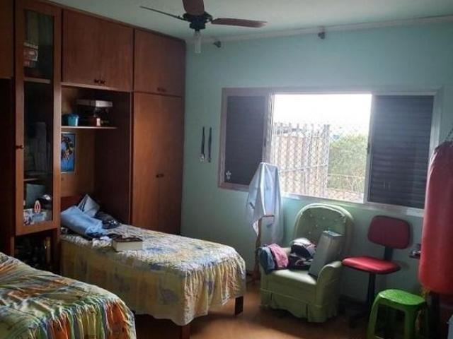 Casa para venda na Penha, 136 metros com 2 quartos