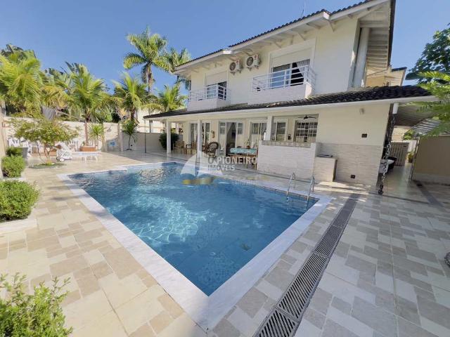 Casa para venda na praia da Baleia! Venha e agende sua visita!