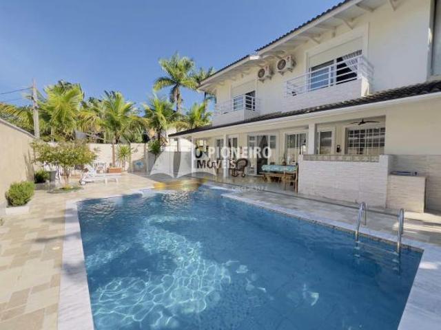 Casa para venda na praia da Baleia! Venha e agende sua visita!