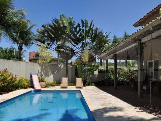 Casa para venda na praia da Enseada em Guarujá