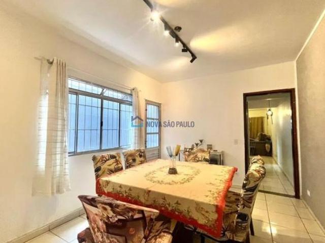 Casa para venda na Vila Camprestre com 4 quartos, sendo 02 suítes e 02 vagas de garagem