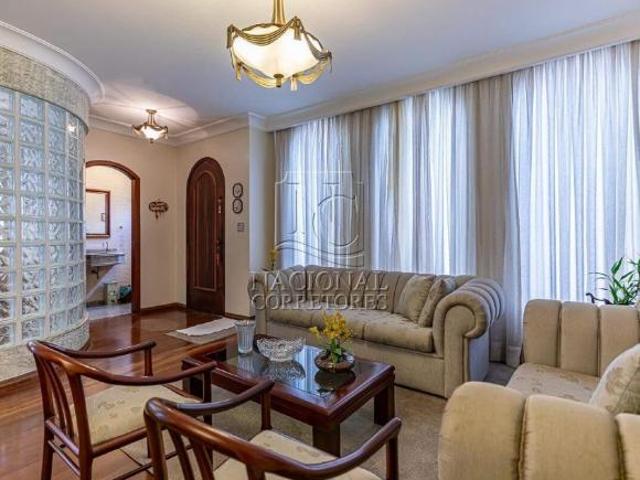 Casa para venda na Vila Floresta, 253m² de área construída