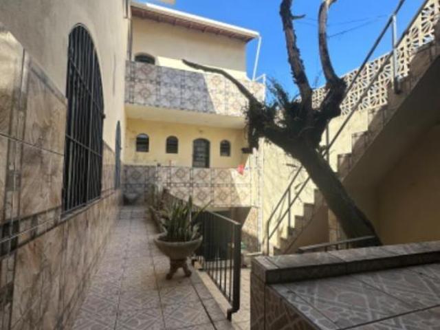 Casa para Venda por R$1.600.000,00 com 500m², 3 salas, 4 banheiros e 2 vagas Itaquera, São paulo /