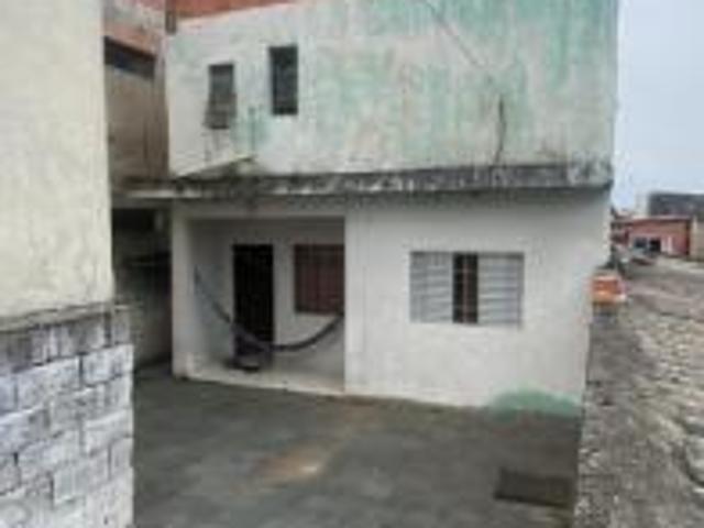 Casa para Venda por R$240.000,00 e Aluguel á R$1.800,00/Mês com 3 dormitórios, 3 vagas e 1 banheiro Limoeiro, São paulo / SP