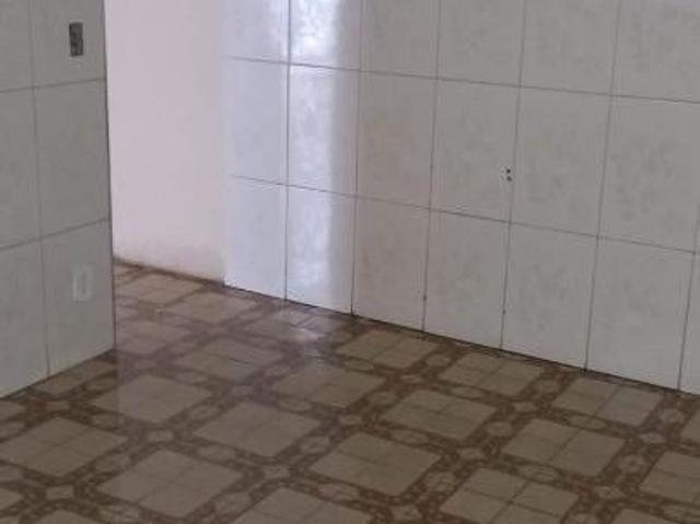 Casa para Venda por R$250.000,00 com 6 dormitórios, 1 vaga e 5 banheiros Jardim das oliveiras, São