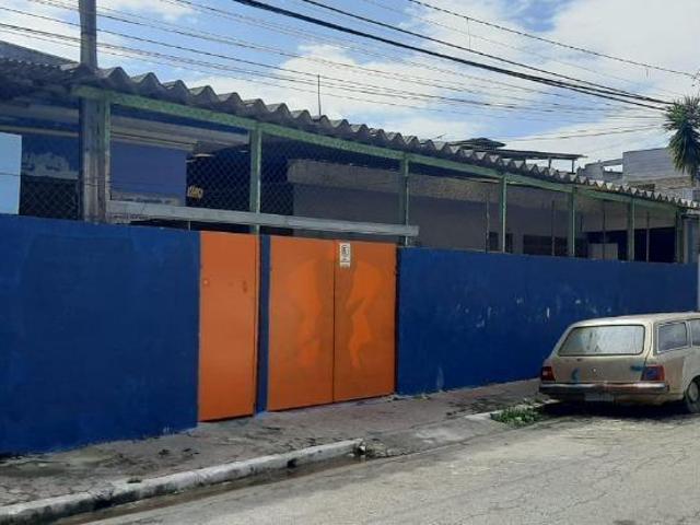 Casa para Venda por R$370.000,00 e Aluguel á R$2.500,00/Mês com 250m², 3 dormitórios, 1 suite e 3 va
