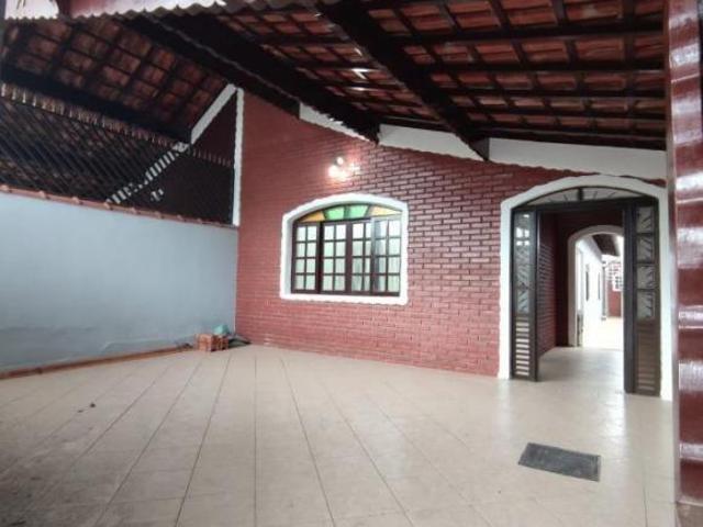 Casa para Venda por R$495.000,00 com 180m², 3 dormitórios, 1 suite e 2 vagas Caiçara, Praia grande