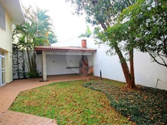 Casa para Venda por R$5.200.000,00 com 480m², 6 vagas, 3 suites e 3 dormitórios Alto de pinheiros