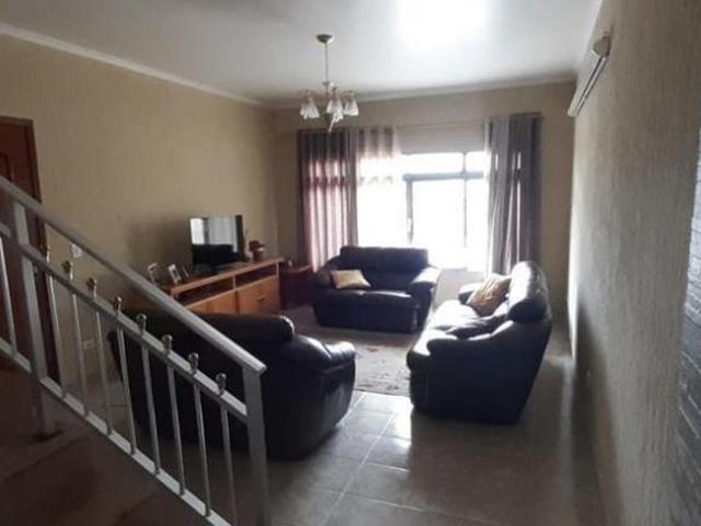 Casa para Venda por R$600.000,00 com 180m², 2 vagas e 3 dormitórios Jaraguá zo, São paulo / SP