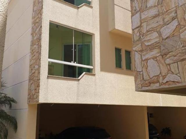 Casa para Venda por R$650.000,00 com 142m², 3 vagas e 3 dormitórios Campestre, Santo andré / SP