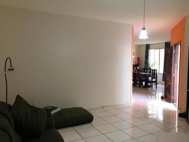 Casa para Venda por R$750.000,00 com 420m², 4 suites, 4 vagas e 5 banheiros Jardim atlântico, Goia