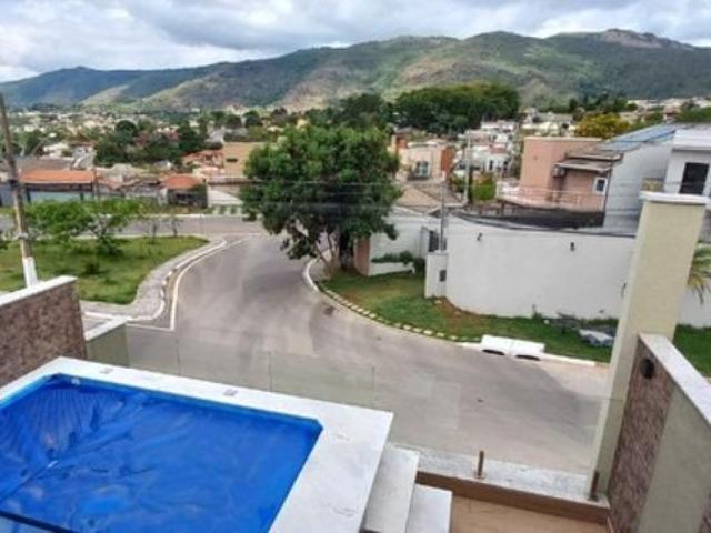 Casa para Venda por R$860.000,00 com 200m², 3 dormitórios, 2 vagas e 4 banheiros Jardim maristela