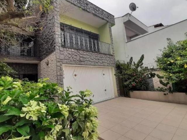 Casa para Venda por R$900.000,00 com 300m², 5 dormitórios, 1 suite e 3 vagas Parque do carmo, São