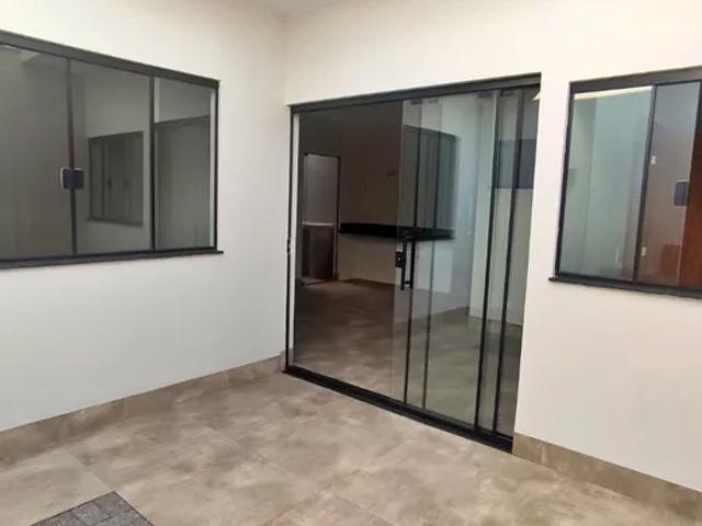 Casa para venda possui 140 metros quadrados com 3 quartos em Jardim Liberdade Maringá PR
