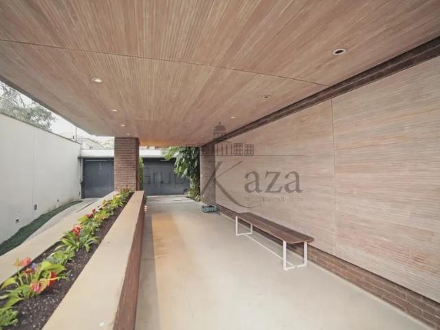 Casa para venda possui 1460 metros quadrados com 5 quartos em Jardim Paulista São Paulo SP