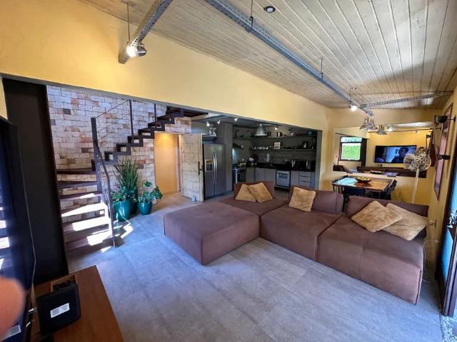 Casa para venda possui 200 metros quadrados com 4 quartos