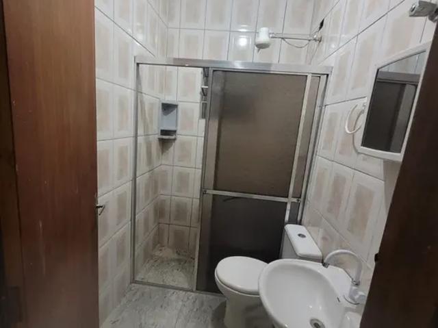 Casa para venda possui 350 metros quadrados com 2 quartos em Jardim Irapiranga São Paulo SP