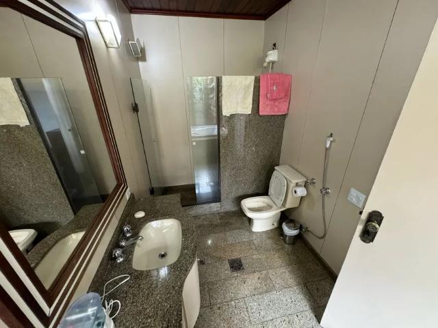 Casa para venda possui 530 metros quadrados com 6 quartos em Jardim Leblon Belo Horizonte MG