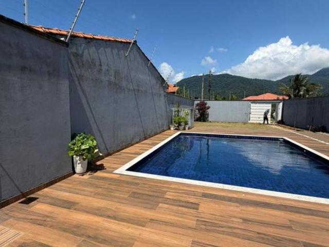 Casa para Venda, Peruíbe / SP. Possui 04 dormitórios, piscina