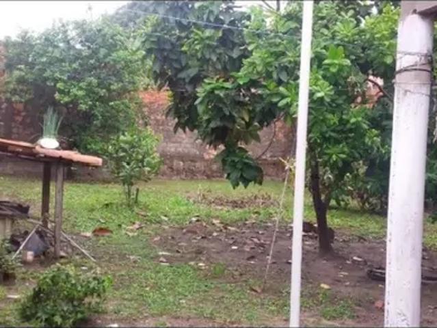 Casa para venda tem 170 metros quadrados com 3 quartos