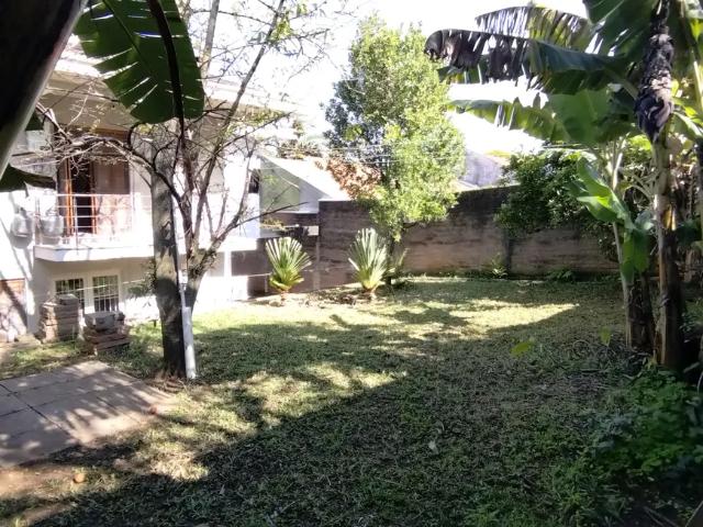 Casa para venda tem 250 metros quadrados com 3 quartos