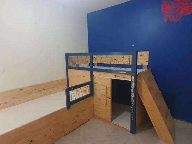 Casa para venda tem 372 metros quadrados com 3 quartos