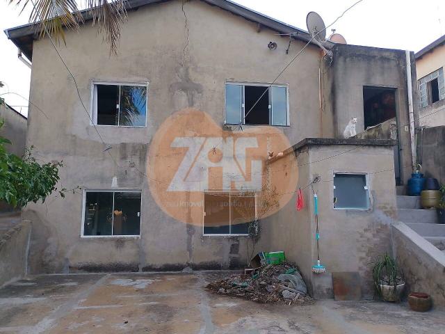 Casa para Venda/Aluguel com 4 quartos, 140 m² por R$ 400.000