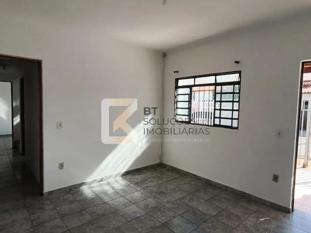 Casa para Venda/Aluguel com 4 quartos, 158 m² por R$ 680.000