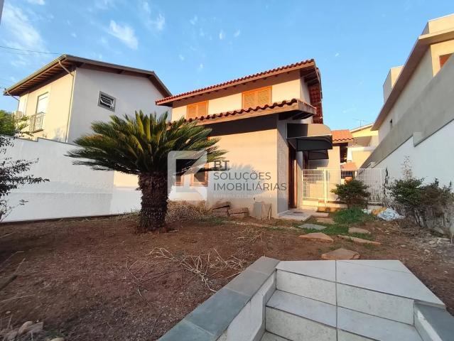 Casa para Venda/Aluguel com 4 quartos, 180 m² por R$ 1.247.000