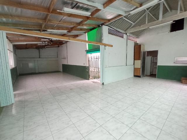 Casa para Venda/Aluguel com 4 quartos, 182 m² por R$ 1.200.000