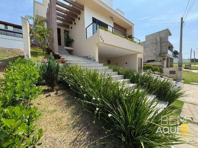 Casa para Venda/Aluguel com 4 quartos, 202 m² por R$ 1.490.000