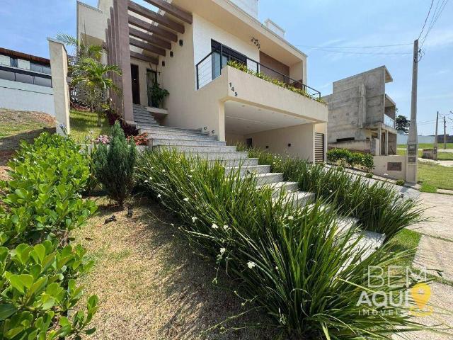 Casa para Venda/Aluguel com 4 quartos, 202 m² por R$ 1.490.000